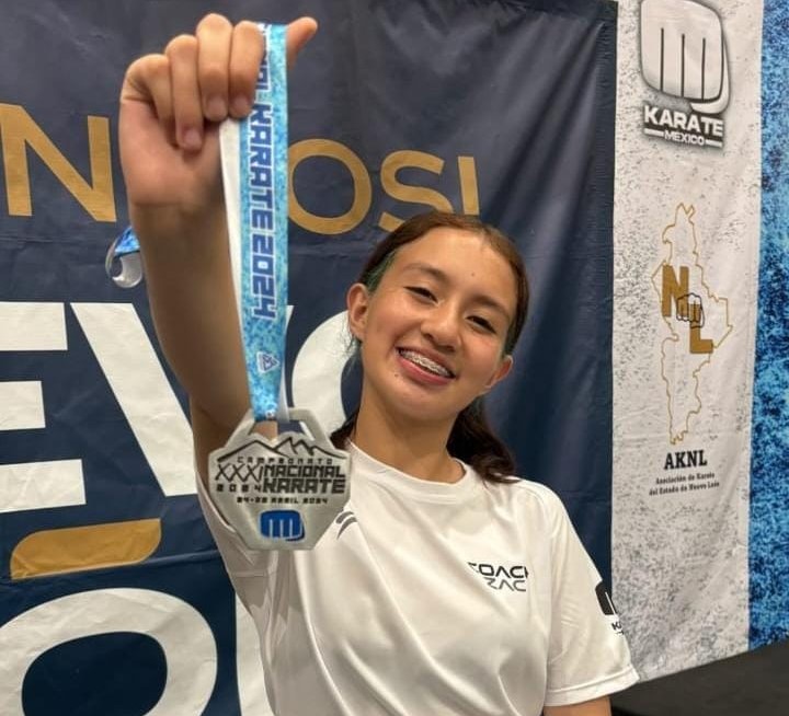 Gana nacional de Karate Metzli Escobedo Castañeda